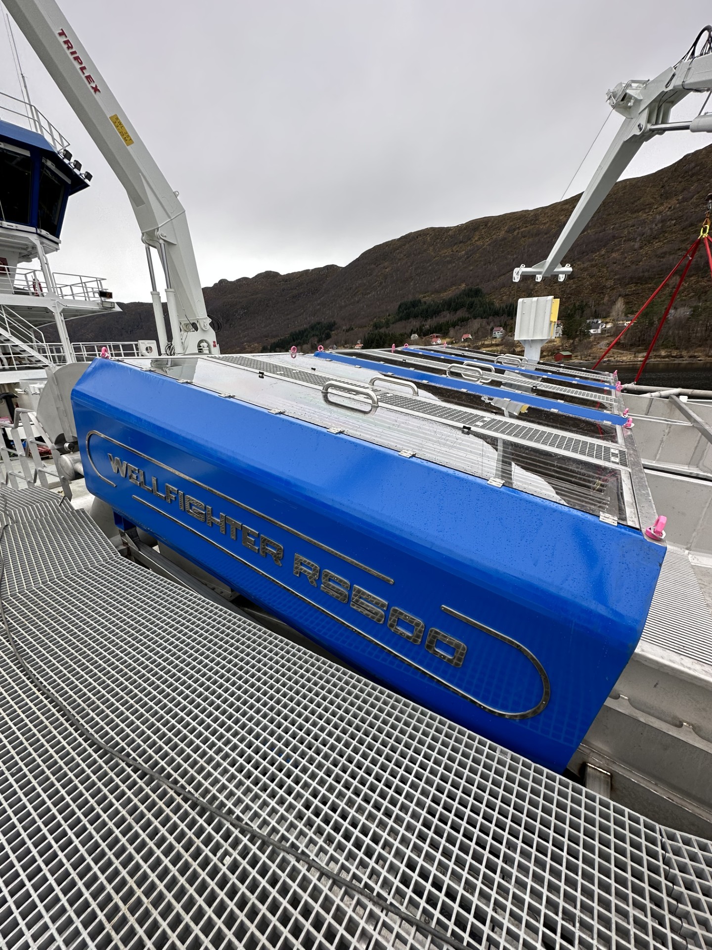 WF-500 Montert på Gåsø Høvding - SkaMik AS